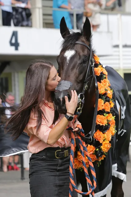 Good Luck Laura | News - Te Akau Racing